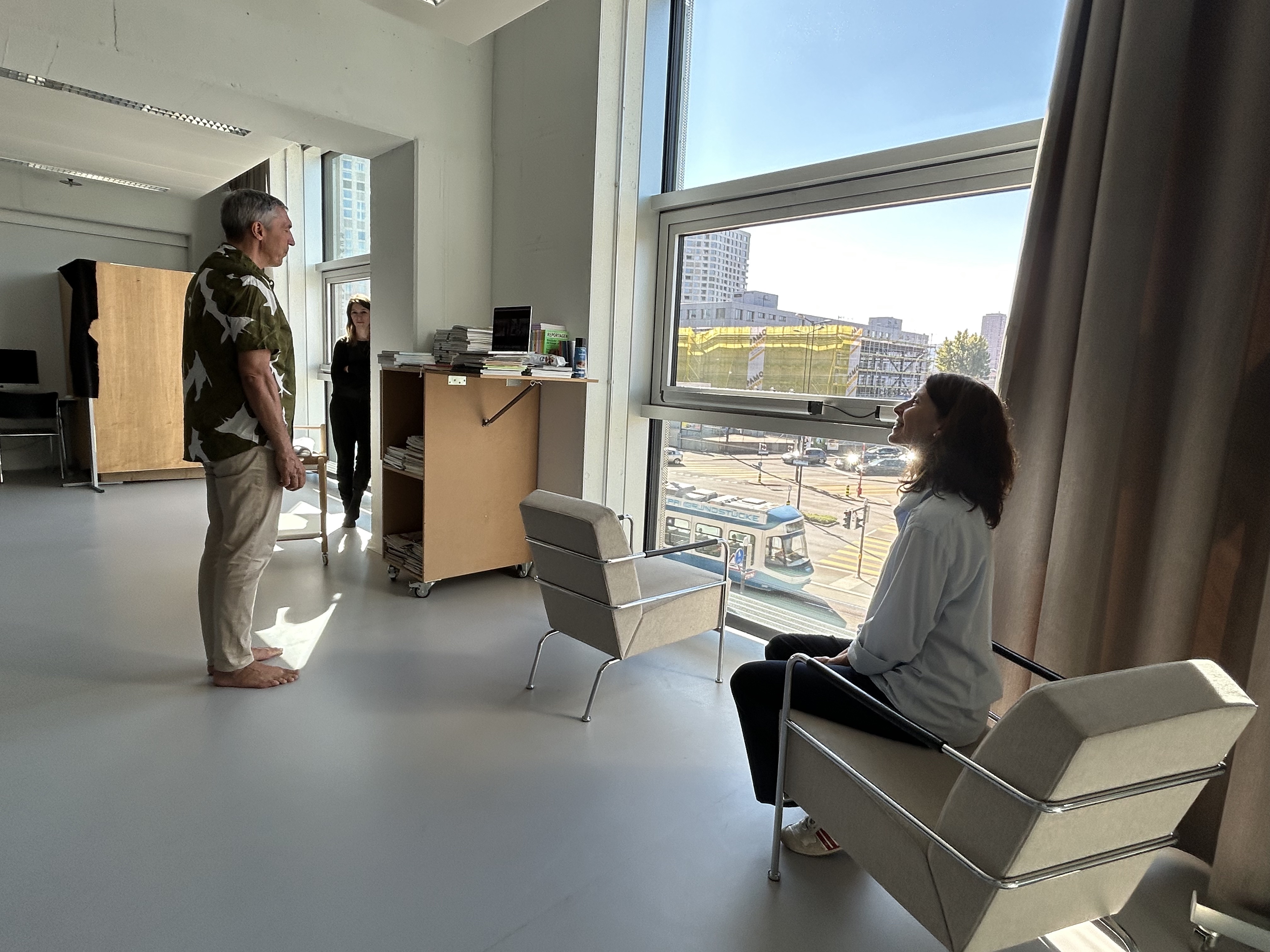 Digital performance skills and presence in the digital space ...